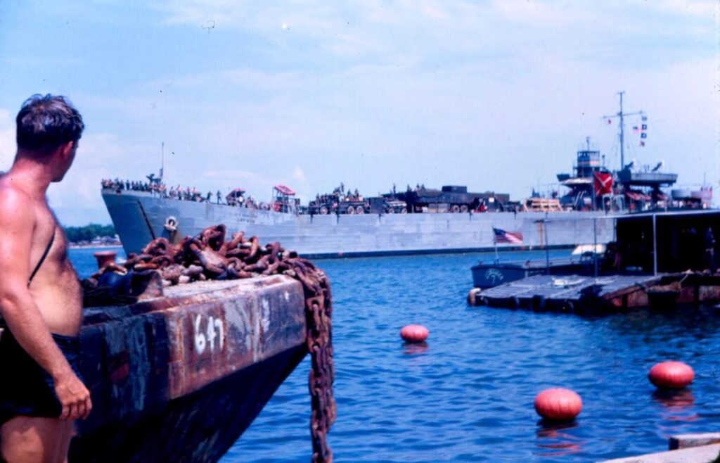 US Navy Diving in the Viet Nam tropics. – Philippine-Sailor